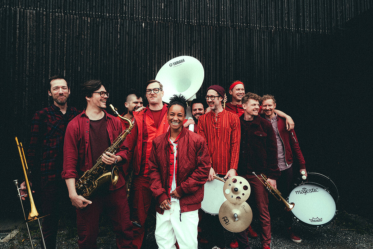 MOOP MAMA | Act | Line-Up | - Southside Festival